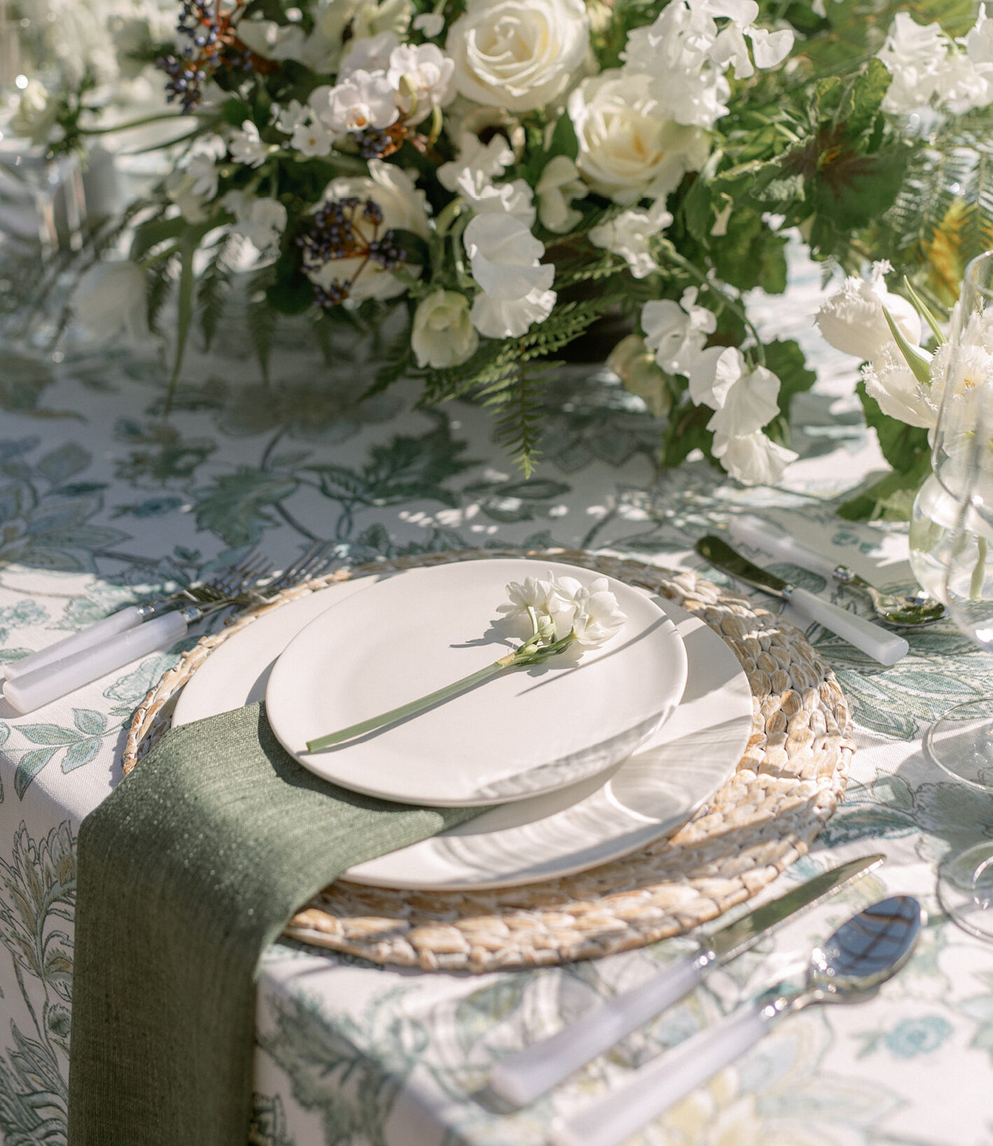 BBJ La Tavola - Linen Rentals - Destination I Do