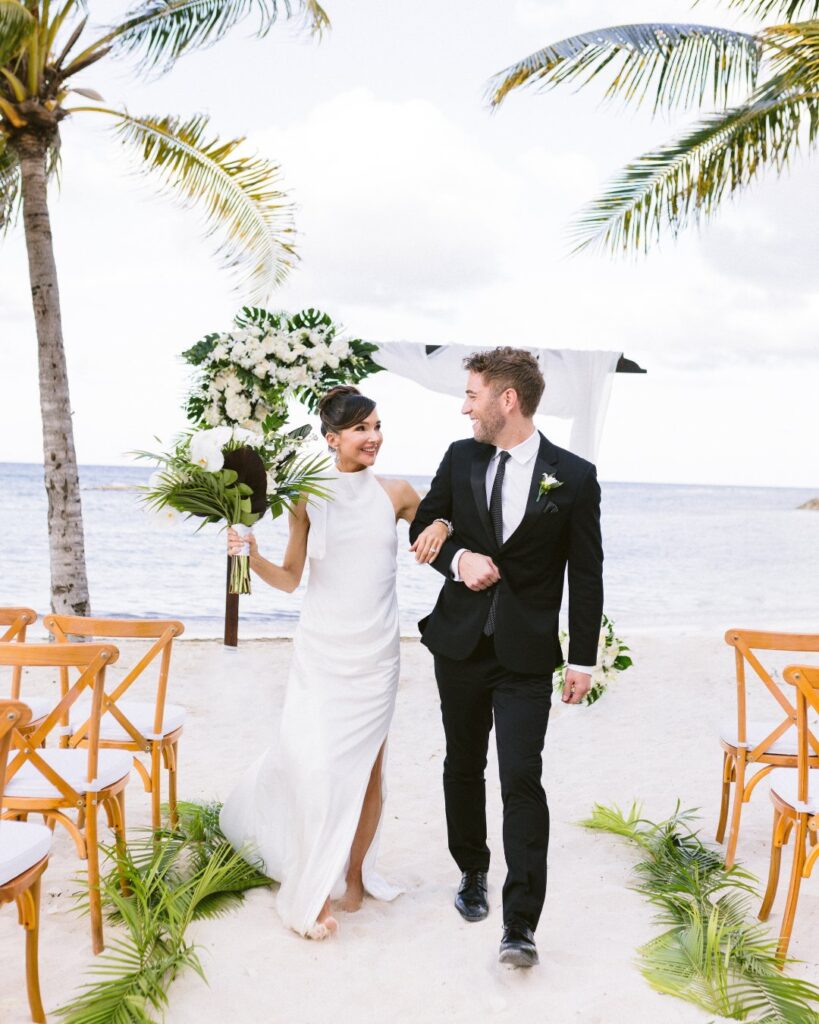 Should I Use My Wedding Venue's Recommended Vendors? - Destination I Do