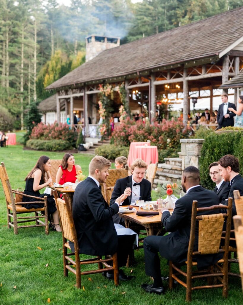 Tips for Saving Your Wedding Guests From Soaring Airfare - Destination I Do